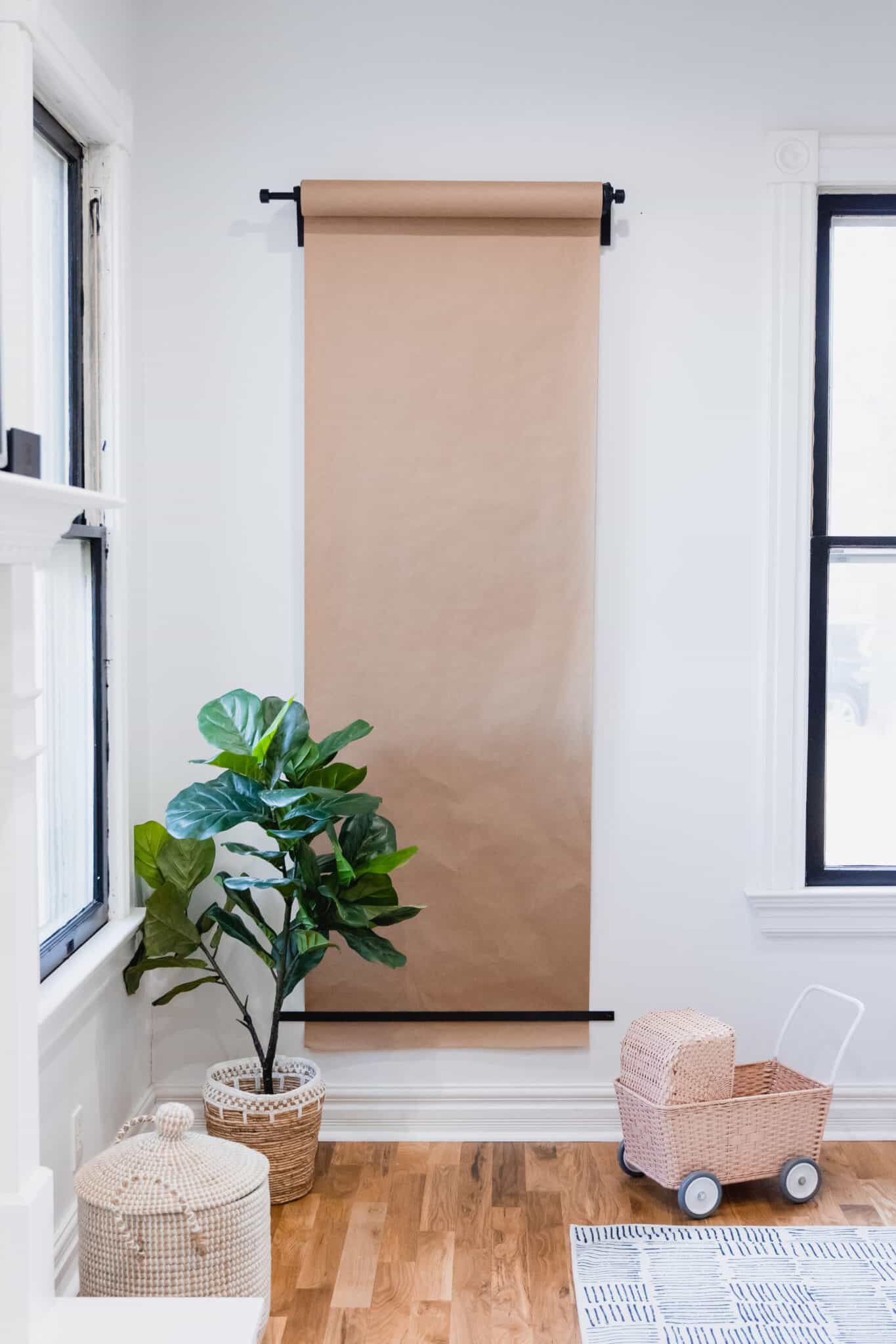 DIY Wall Mounted Easel - arinsolangeathome