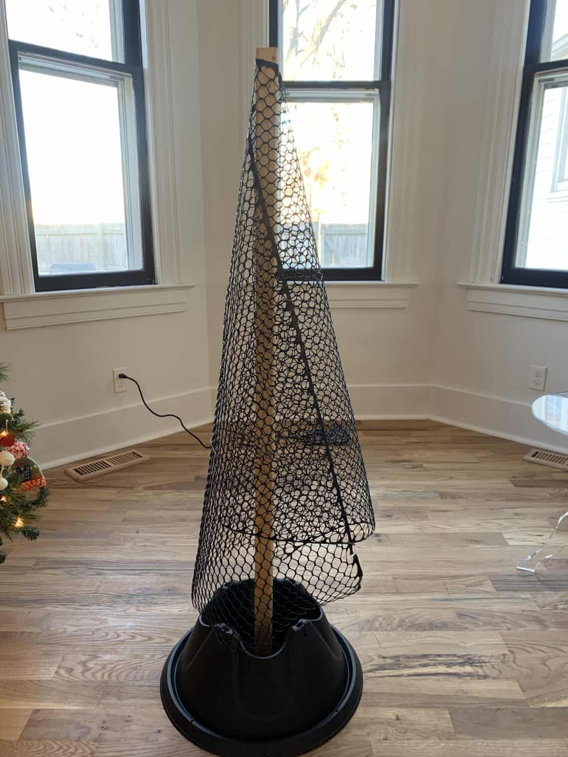 DIY Pink Yarn Christmas Tree - arinsolangeathome