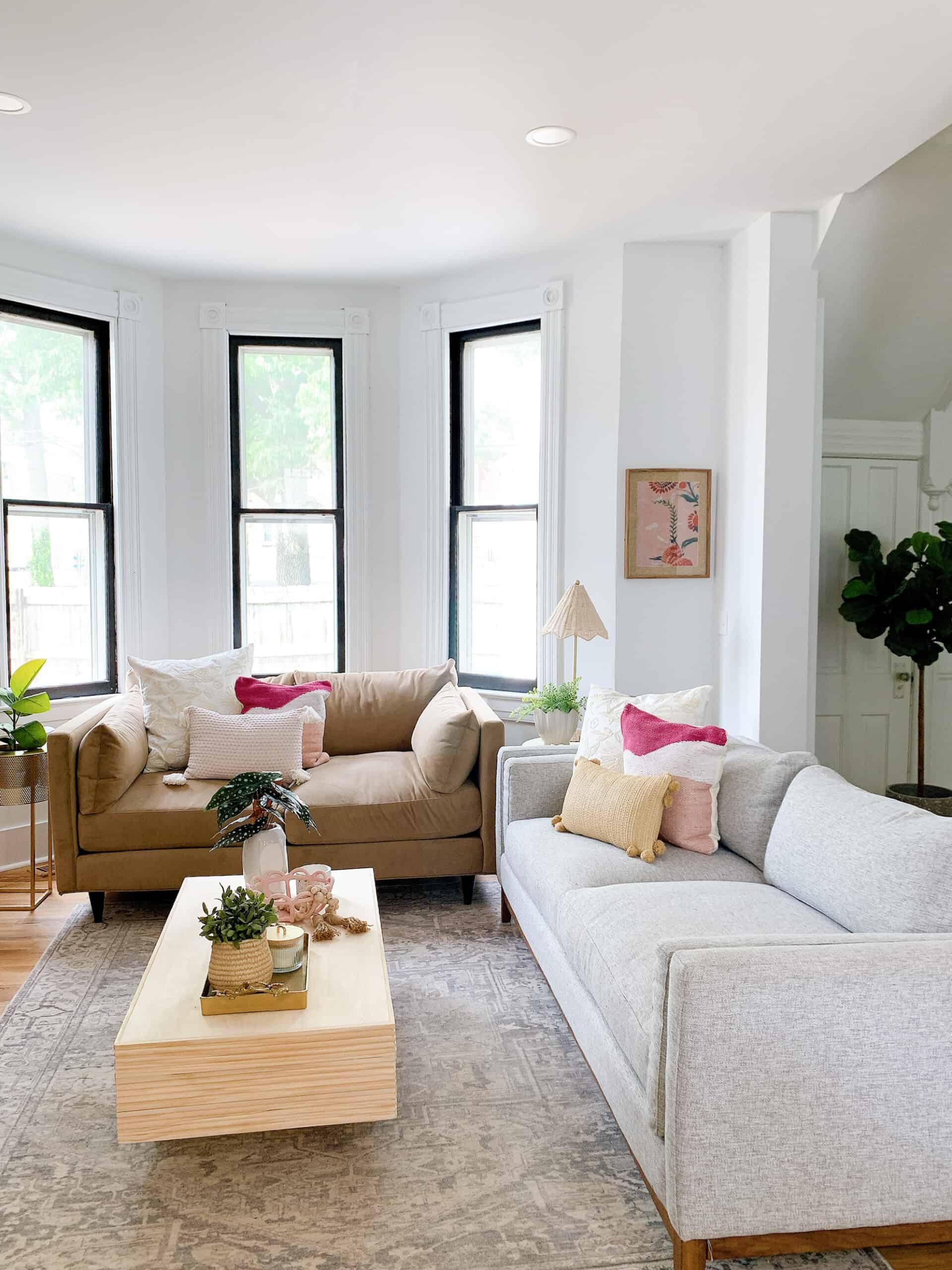 Cozy Family Room with Jonathan Louis Furniture - arinsolangeathome