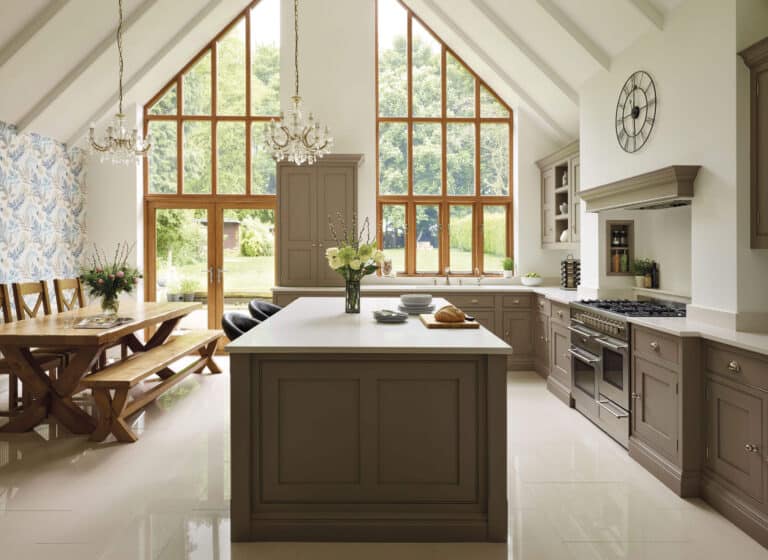 Shaker Style Kitchens - Everything You Need to Know - arinsolangeathome