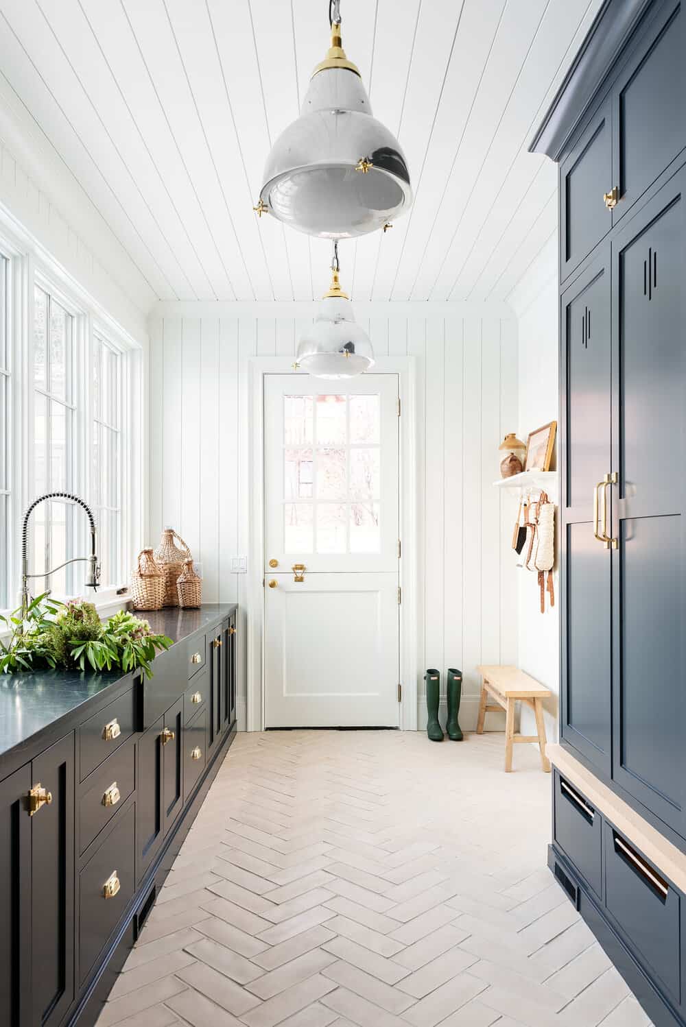 Mudroom Tile Ideas: Design Options For The Best Floor - arinsolangeathome