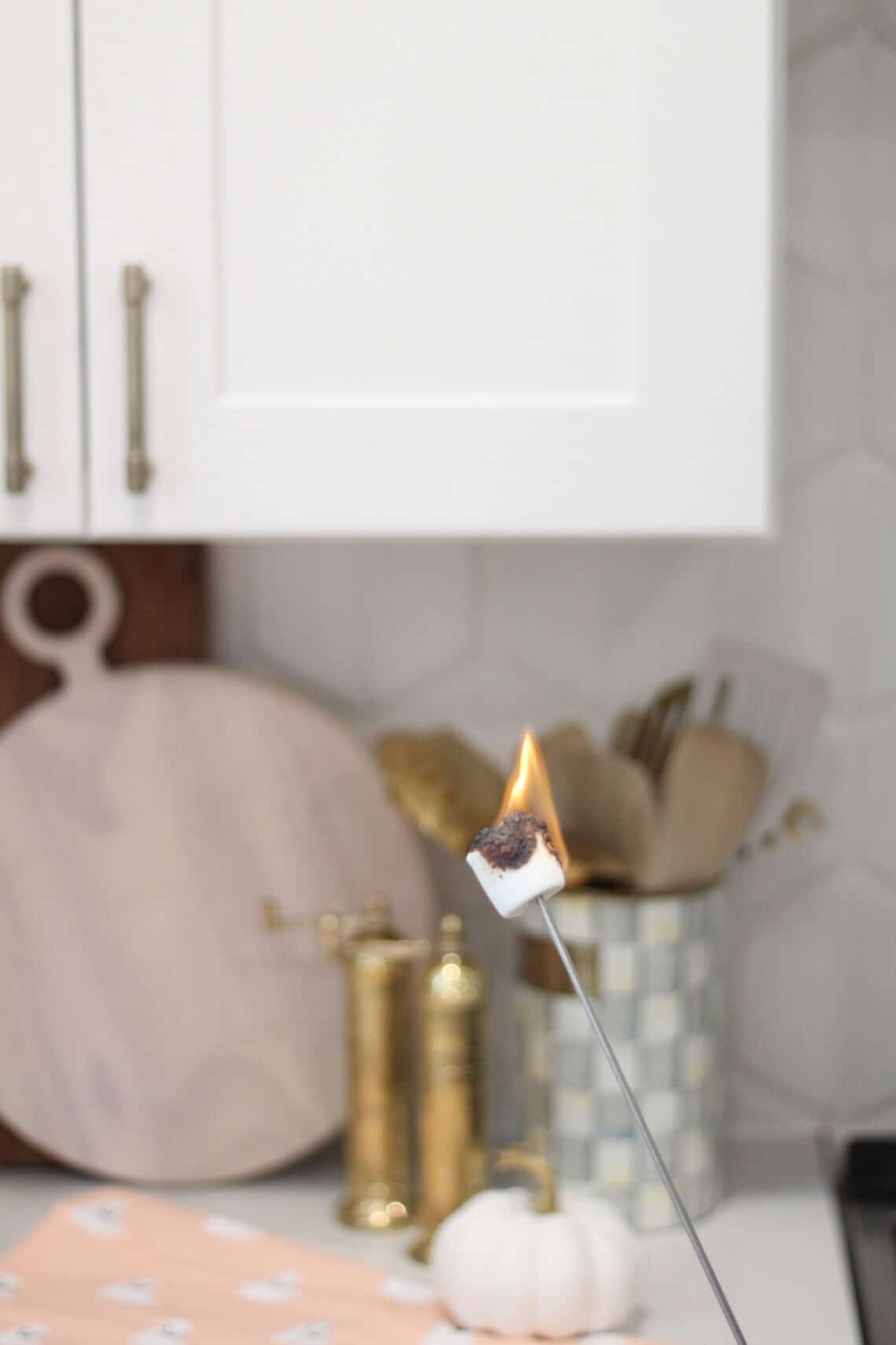 10 Spooky Halloween Coffee Recipes To Brew This Fall - arinsolangeathome