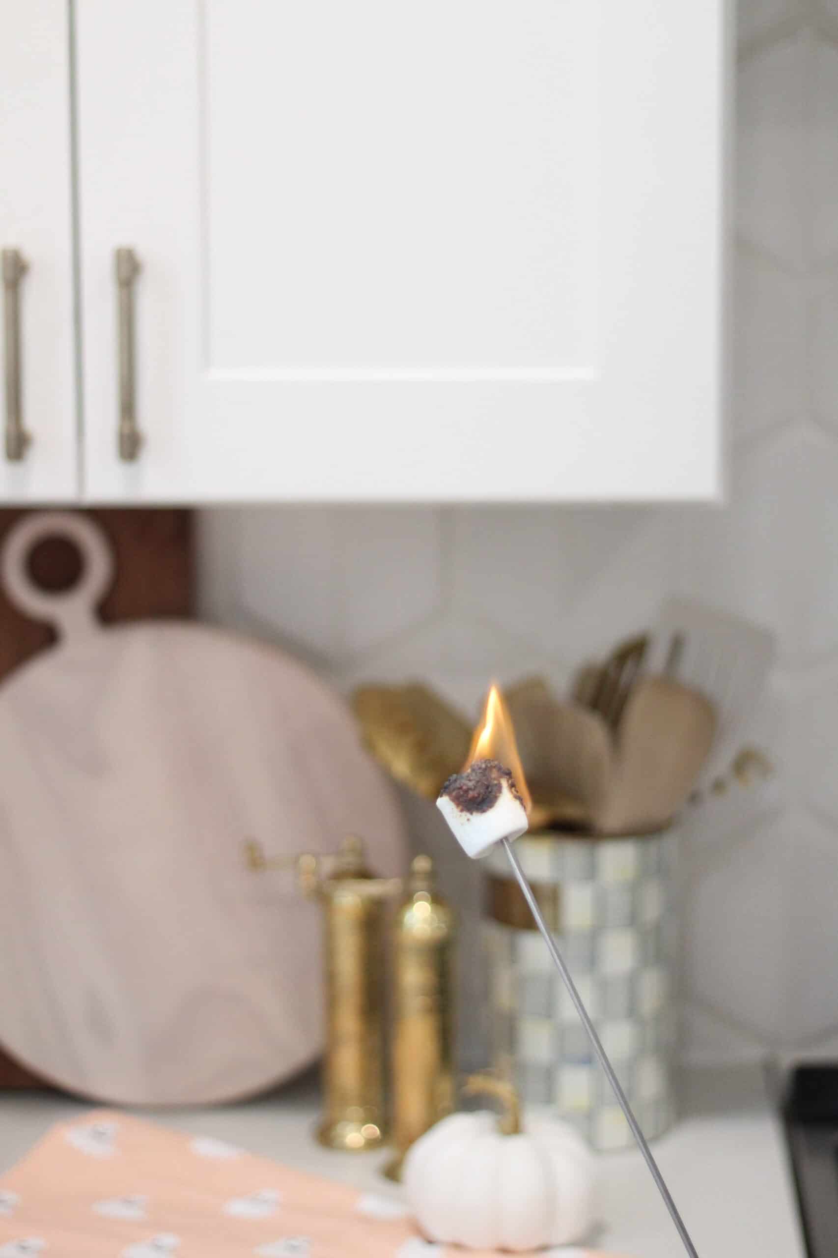 10 Spooky Halloween Coffee Recipes To Brew This Fall - arinsolangeathome