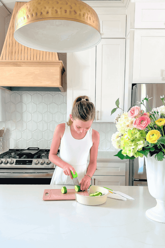 Best Kitchen Tablet For Staying Organized & Cooking - arinsolangeathome